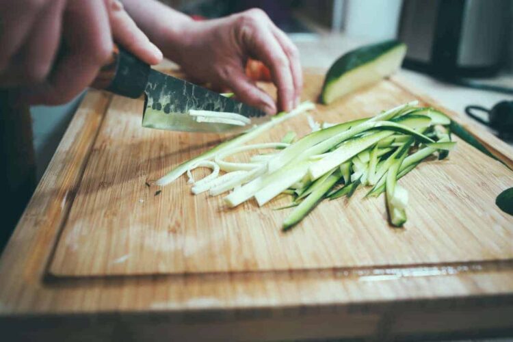 Julienne Cut, how to Julienne cut vegetabes with this French Cut
